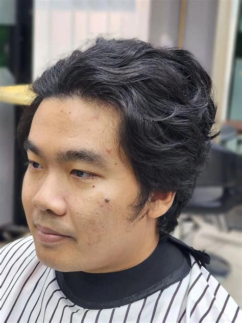ไอเดียสำหรับผู้ชายผมหยักโศก แกลเลอรีที่โพสต์โดย Thnn Lemon8