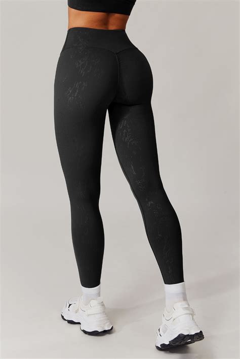 Stylish Black Yoga Leggings To Stay Comfortable Bota Official