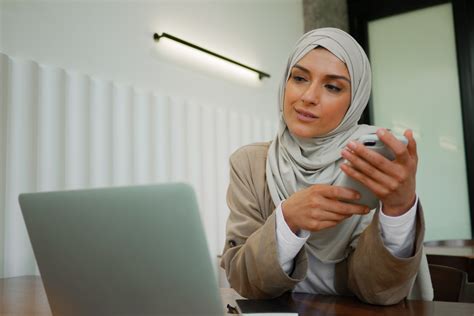 如何将 Android 手机用作 Windows 11 Pc 的网络摄像头 如何将 Android 手机用作 Windows 11 Pc 的网络摄像头