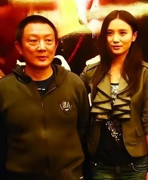 私交混亂陪睡上位？一部戲換一個伴侶，「真浪姐」小宋佳現形記 每日頭條