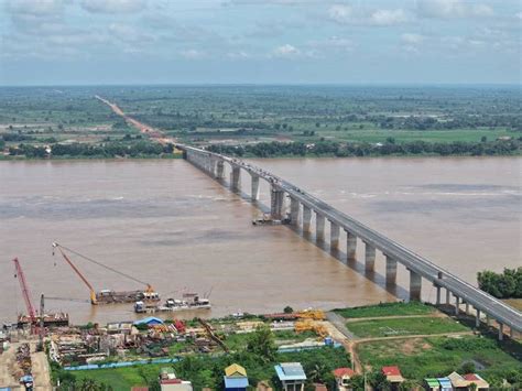 គម្រោងស្ពានឆ្លងកាត់ទន្លេមេគង្គខេត្តក្រចេះ និងផ្លូវតភ្ជាប់សម្រេចបាន ៧០ ១០ សុីសុីថាមស៍