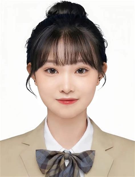 证件照发型模板 每一款美到心坎 发型与服饰搭配 美发站