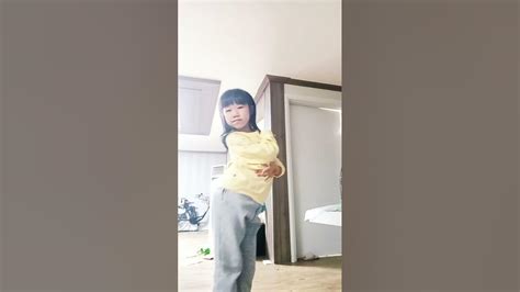 여자아이들 누드 춤추기 Youtube