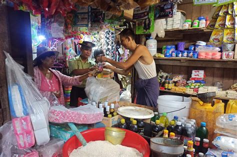 ကြံခင်းမြို့နယ်တွင် စားအုန်းဆီများကို ရည်ညွှန်းဈေးဖြင့် စားသုံးသူပြည