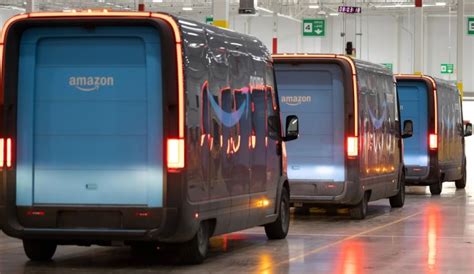 Amazon Has Rolled Out More Than 3000 Custom Electric Delivery Vans