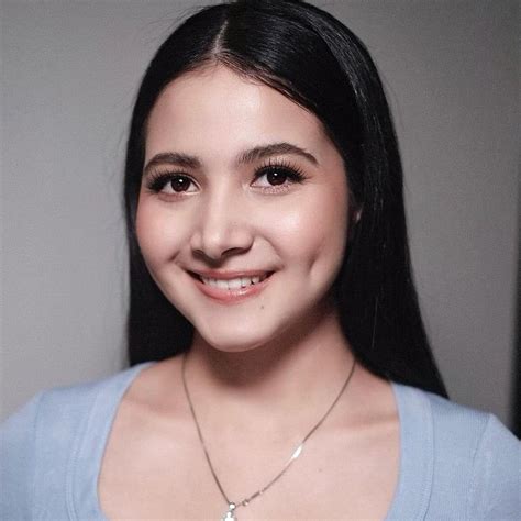 Biodata Lengkap Profil Bulan Sutena Terbaru Artis Dangdut