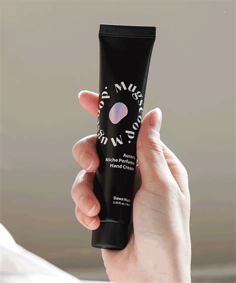 [머그스쿱]오로라 니치 퍼퓸 핸드크림 40ml 던 머스크 에이블리
