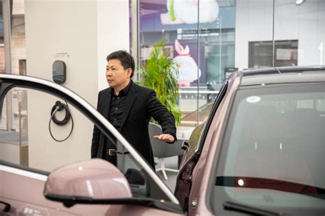 赛力斯与华为，双赢还是附庸？ 36氪