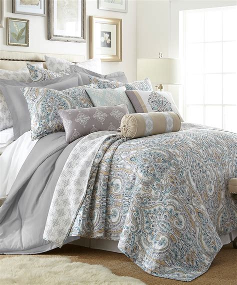 Levtex Home Rome Quilt Set King Quilt Pillow Shams Paisley Beige