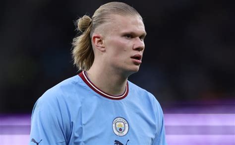 맨시티 스타 엘링 홀란드 휴대전화 사용으로 벌금형 선고 Moyens I O