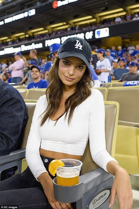Emily Ratajkowski La Dodgers Game October 20 2016 Star Style