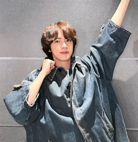 방탄소년단 진 ‘중대장 훈련병 됐다동기들이 추대 인사이트