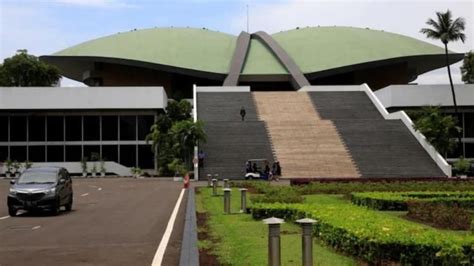 Premarital Sex To Punishable വിവാഹത്തിനു മുമ്പുള്ള ലൈംഗിക ബന്ധം ശിക്ഷാര്‍ഹമാക്കാനൊരുങ്ങി