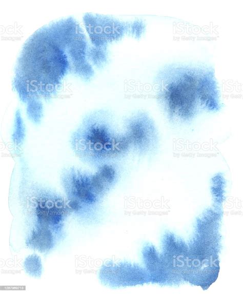 흰색 배경에 반점이있는 손으로 그린 추상 수채화 파란색 배경 젖은 기술의 배경 화면 0명에 대한 스톡 사진 및 기타 이미지 0명 구름 구름 풍경 Istock