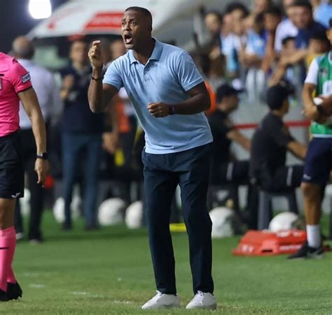 Patrick Kluivert Harapan Baru Untuk Sepak Bola Indonesia