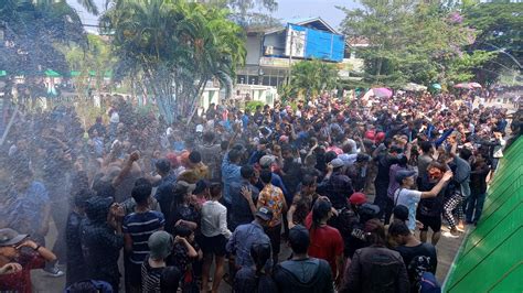 ဖျာပုံမြို့၌မြန်မာ့ရိုးရာယဥ်ကျေးမှု မဟာသင်္ကြန်အကြတ်နေ့ ဗဟိုမဏ္ဍပ်တွင် ပြည်သူများအေးချမ်းပျော်ရ