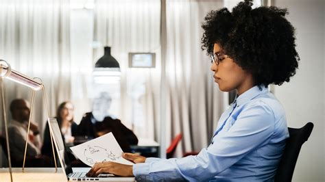 Relieve Your Computer Eye Strain With These Chic Glasses Essence