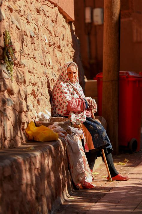 700000 Splitternacktefrauen Bilder Und Fotos · Kostenlos Downloaden