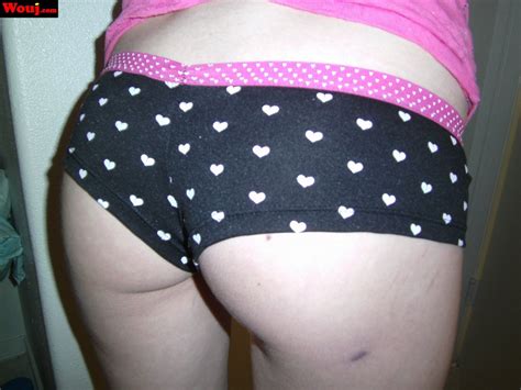 Amateur Babes Show Off For The Camera And Get Their First Photos Online