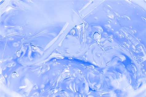 파랑 배경에 화장품 리퀴드 젤 혈청 윤활유 히알루론산 산소 거품 얼굴 바디 헤어 케어 0명에 대한 스톡 사진 및 기타 이미지 0명 건강관리와 의술 글리세롤 Istock