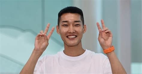 우상혁 승리의 브이 포토