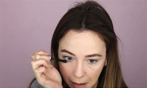 Soft Natural Makeup Look For Acne Upstyle