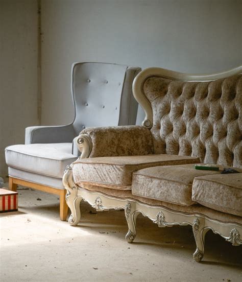 실내 가구 가구류 거실 겉 천을 입힌 골동품 구식 나무다리 디자인 러스틱 럭셔리한 문화 유산 부유 빅토리아 스타일 빈티지 소파 스타일