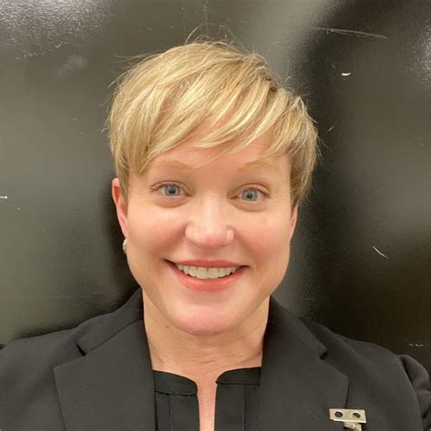 Robin Wells Email And Phone Number Branch Manager Jackson Town Square Contactout