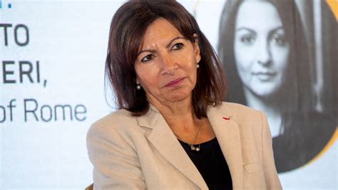 Мэр Парижа заявила что выступает против участия российских спортсменов в Олимпиаде 2024 года