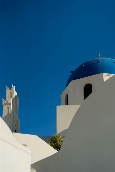 가벼운 건축 경치 경치가 좋은 관광 관광 명소 그리스 그리스 섬 그리스 어 그림 같은 남에게 해 낭만적 인 도주 도시 위의 일몰 돔 지붕 랜드마크