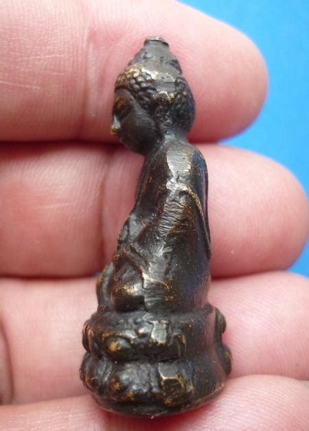 พระกริ่งมหาสิทธิโชค พิมพ์มีบัวหลัง ไม่ตอกโค้ต มีจารใต้ฐาน วัดประสาทบุญญาวาส กรุงเทพฯ ปี 2506 Ennxo