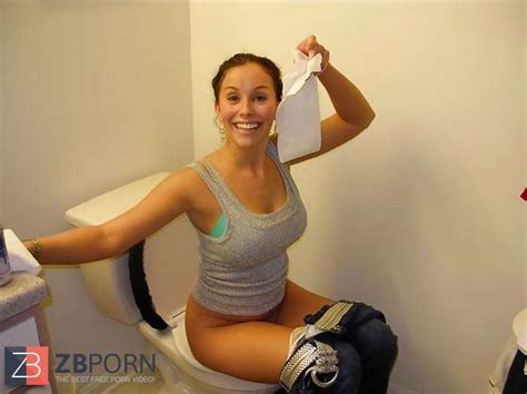Caught On The Loo But Not Weeing Zb Porn