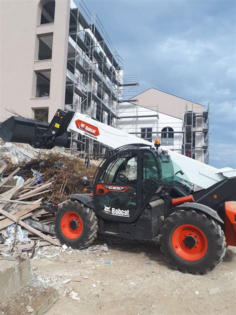 Строително монтажни работи с телескопичен товарач 18м 4 тона Строителни услуги Созопо