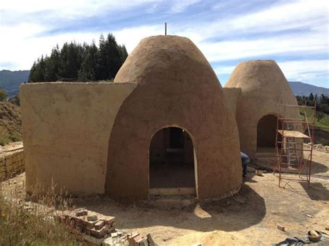 Pin By Erick Vizcayno On Super Adobe Casa Antakara Earth Bag Homes