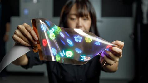 Lg Showcases Its New Stretchable Oled Screen Knowtechie