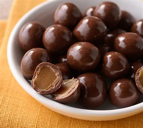 Zolli Candy Gemz Milk Chocolate Covered Caramel Martie