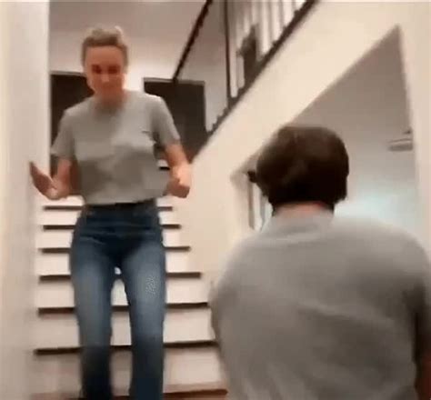 Brie Larson Bouncing Down The Stairs Scrolller