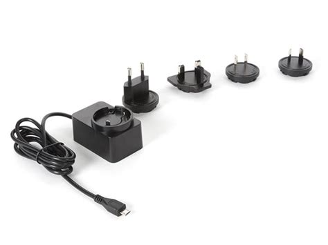 Universele Lader Met Micro Usb Aansluiting 5 Vdc 2 5 A Met 4 Reisstekkers All In Shop