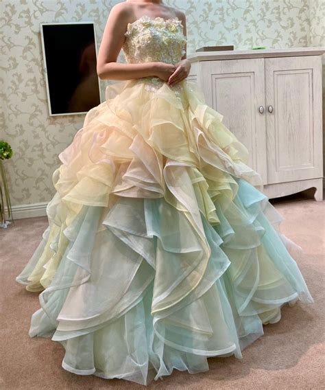 「フェアリーなドレス」イエローとブルーのフェアリーなドレスです。ふわふわしていて、 口コミ・評判 Innocently イノセントリー ｜ドレスショップ検索サイト【ウエディングパークドレス】