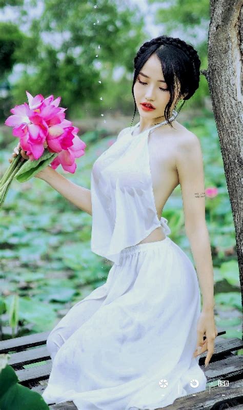 Ghim Của Eric Giang Trên Yếm Sen Trang Phục Nữ