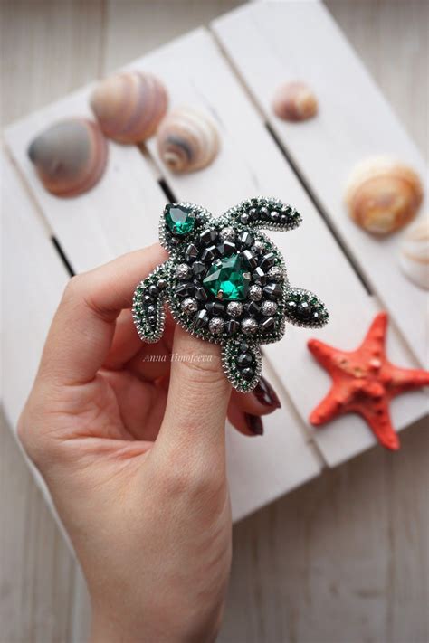 Брошь черепашка Хрустальные бусины Брошь Бисер