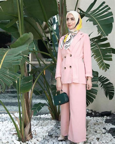 Rowayda Kawji On Instagram “business Barbie ™🌸 I Got So Many Compliments On The Suit I Wore On