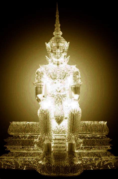 สมเด็จองค์ปฐม พุทธศิลป์ ศาสนาพุทธ จิตวิญญาณ