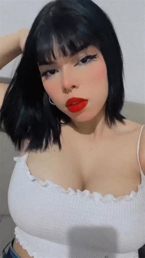 Sexy Latina With Big Knockers R Ygwbt
