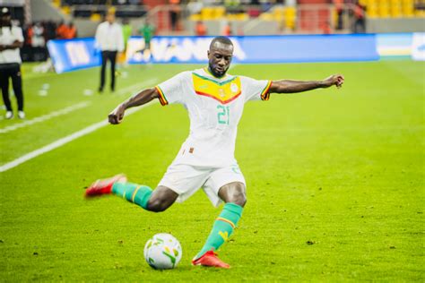 Sénégal Au Bétis Séville Le Départ De Youssouf Sabaly Pour La Can