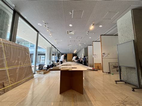 吉島忠男のドローイング展の設営 sato mitsuhiko laboratory