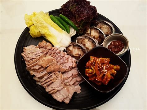 비쥬얼 맛도 깡패 전복수육