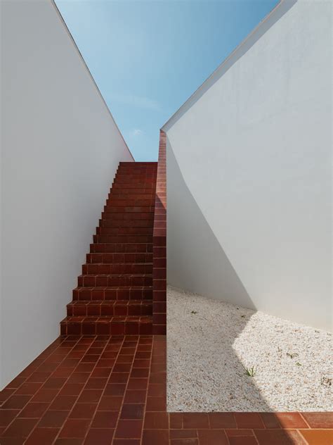 Gallery Of Valley House Volume Architecture Lisbon Studio 23