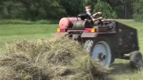 Уборка сена ,сталкиваем копна. - YouTube