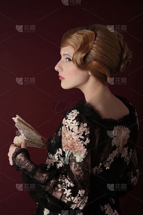 拿扇子的少女素材 花瓣网